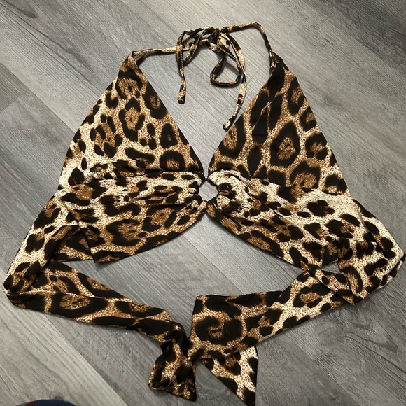 Tops | Leopard Print Crop Top | Poshmark